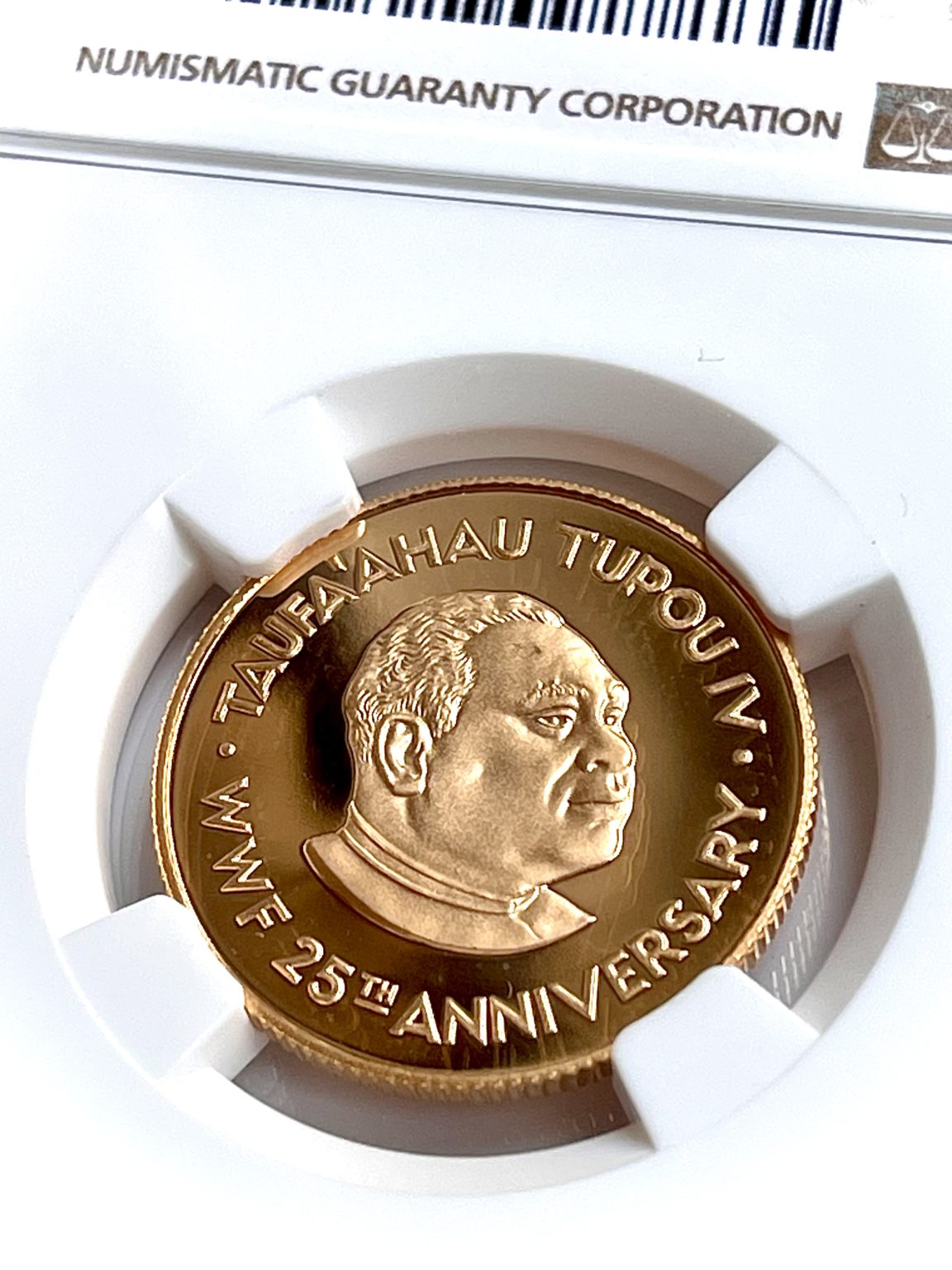 Tonga - ½ Hau - Taufa'ahau Tupou IV WWF - NGC PF69